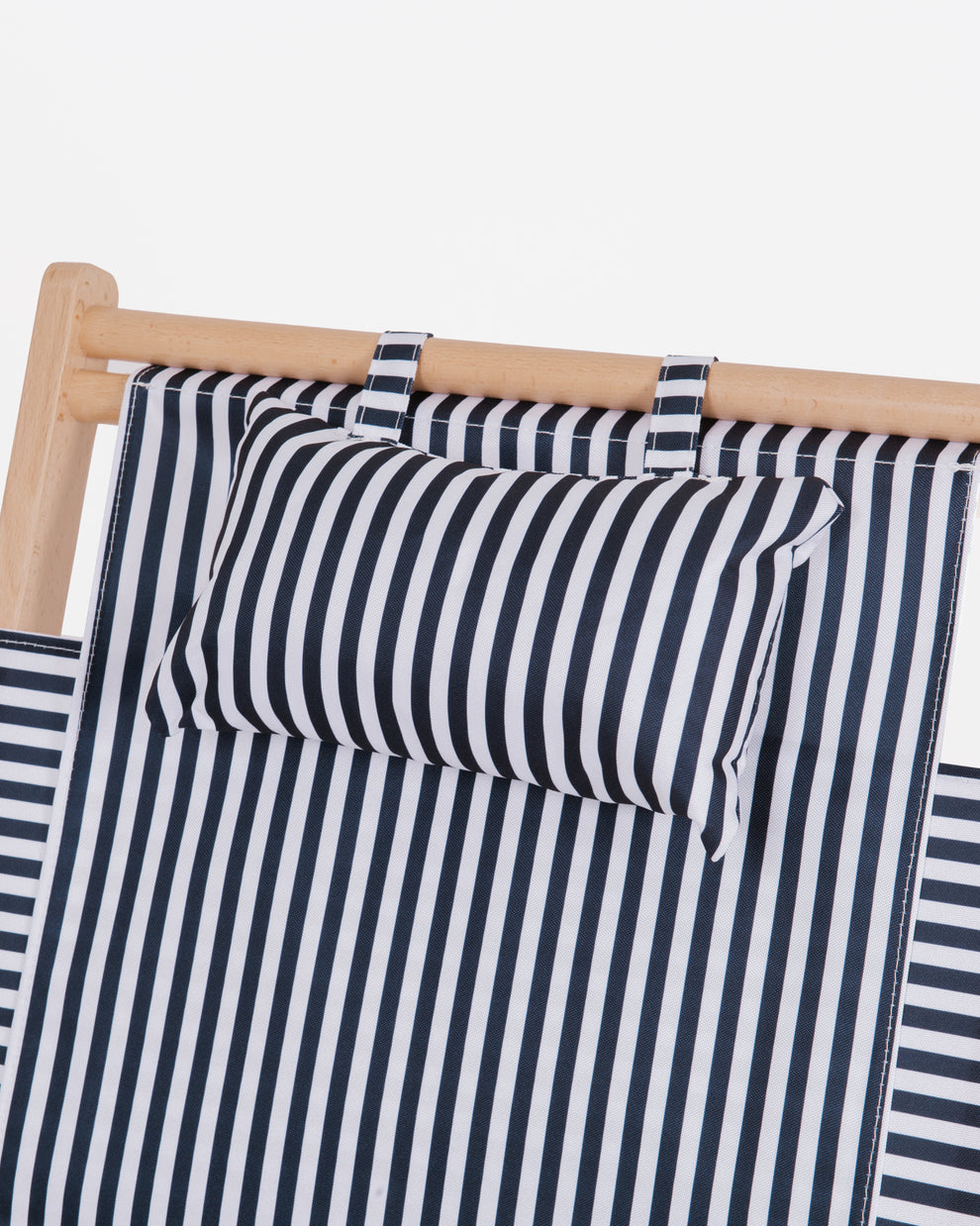 Classy Beach Chair - Navy & White – The Janeiro