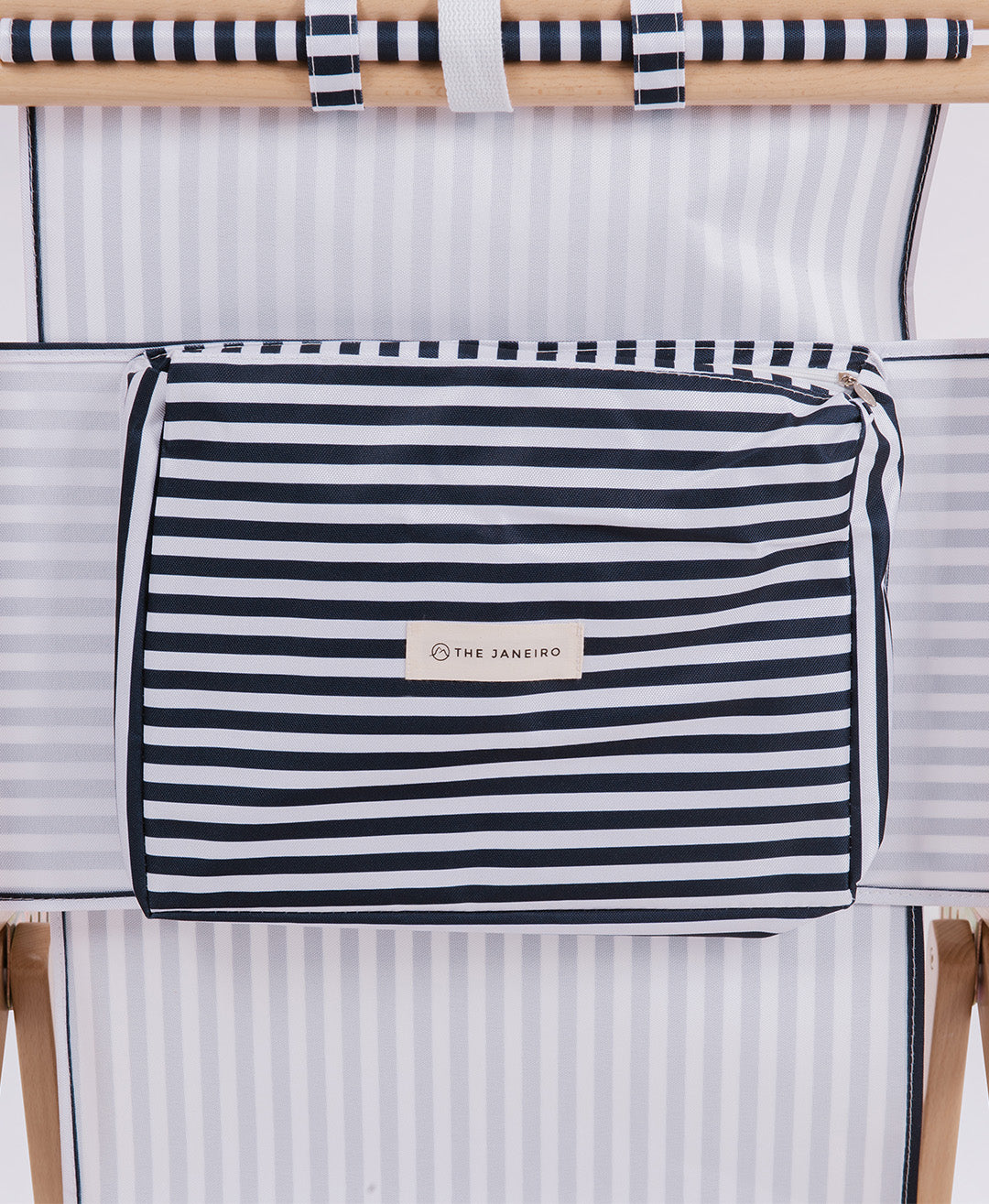 Classy Beach Chair - Navy & White – The Janeiro